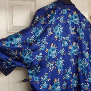 contessa di roma | Intimates & Sleepwear | Silk Robe | Poshmark